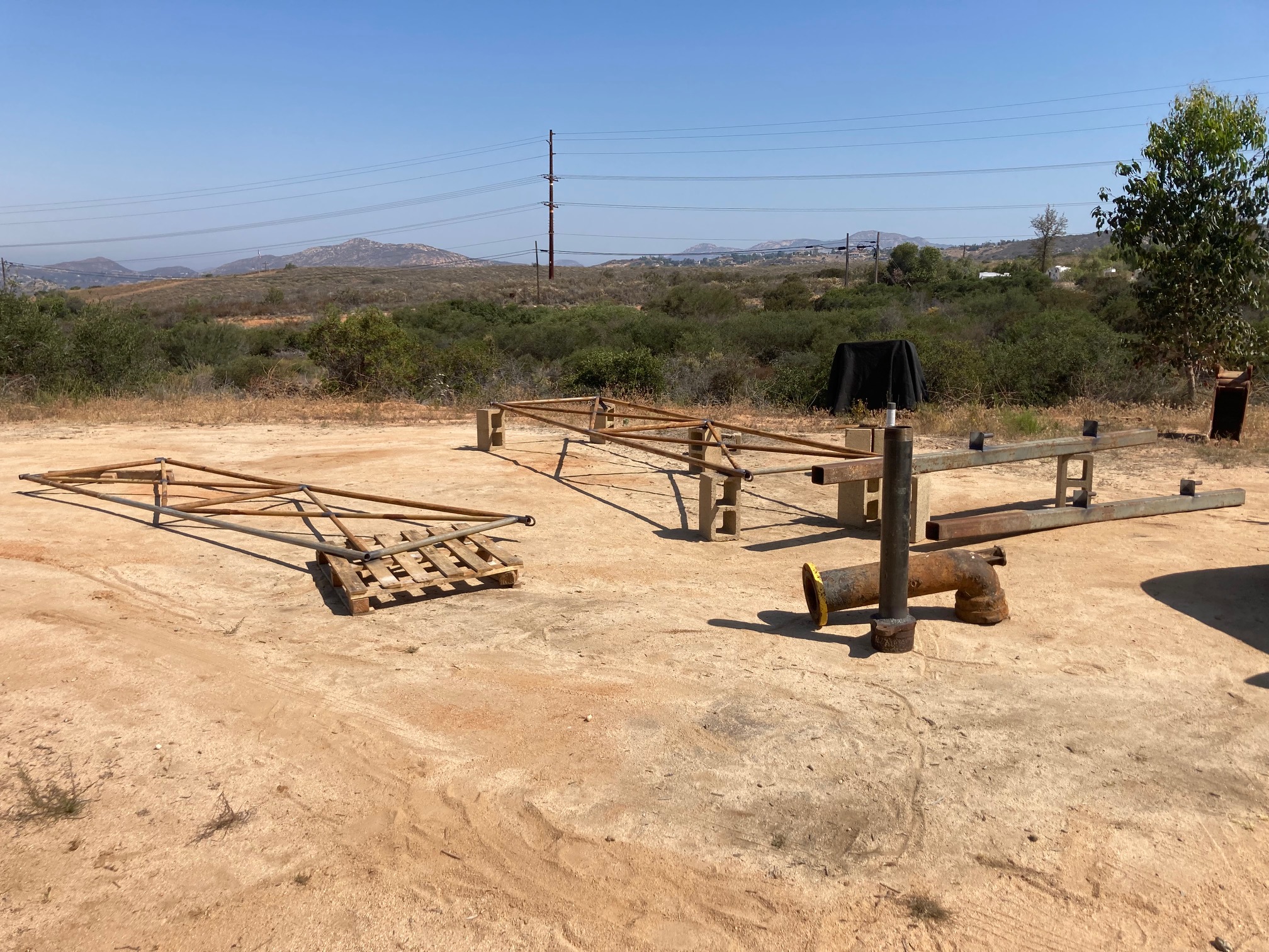Building a New Temporary Gate From Old Pipes – Villa Campania